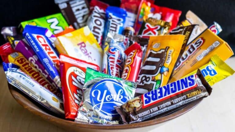 160 Surprising Candy Trivia Treats You Should Know - Meredith Plays