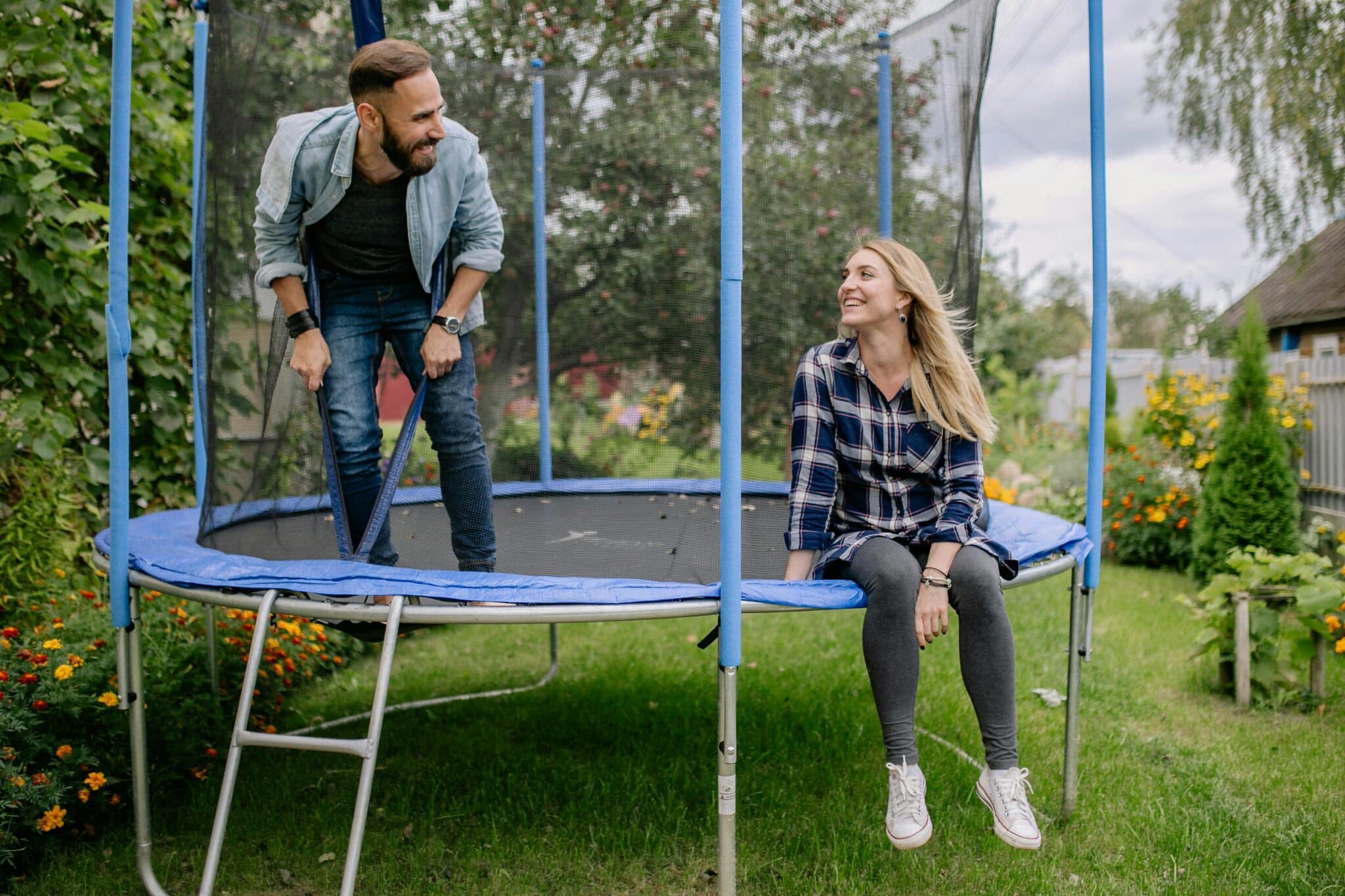 5 Signs that Your Trampoline Needs Replacing - Meredith Plays